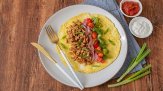 Open-Face Fajita Omelet With Ground Turkey, Peppers, and Onions ...