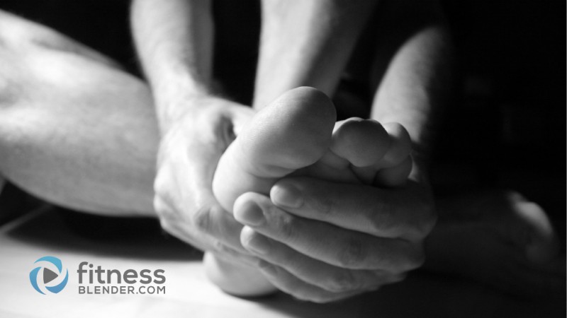 How to Treat a Sprained Toe; Sprained Toe Treatment and Healing ...